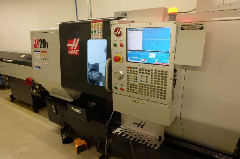 Cnc lathe for secondary turning and cnc lathe with barfeeder
